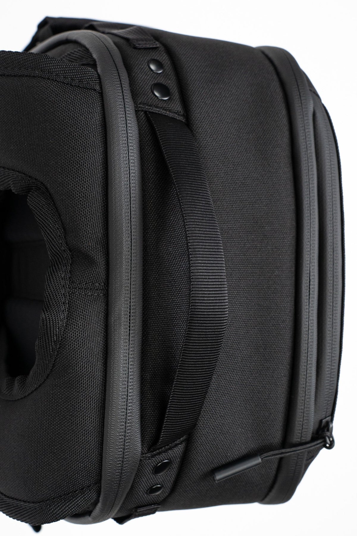 Commuter Backpack 20L with 19 Pockets | LTTStore